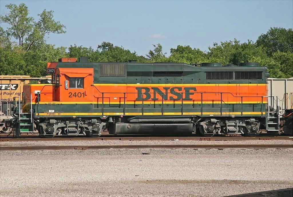 BNSF 2401